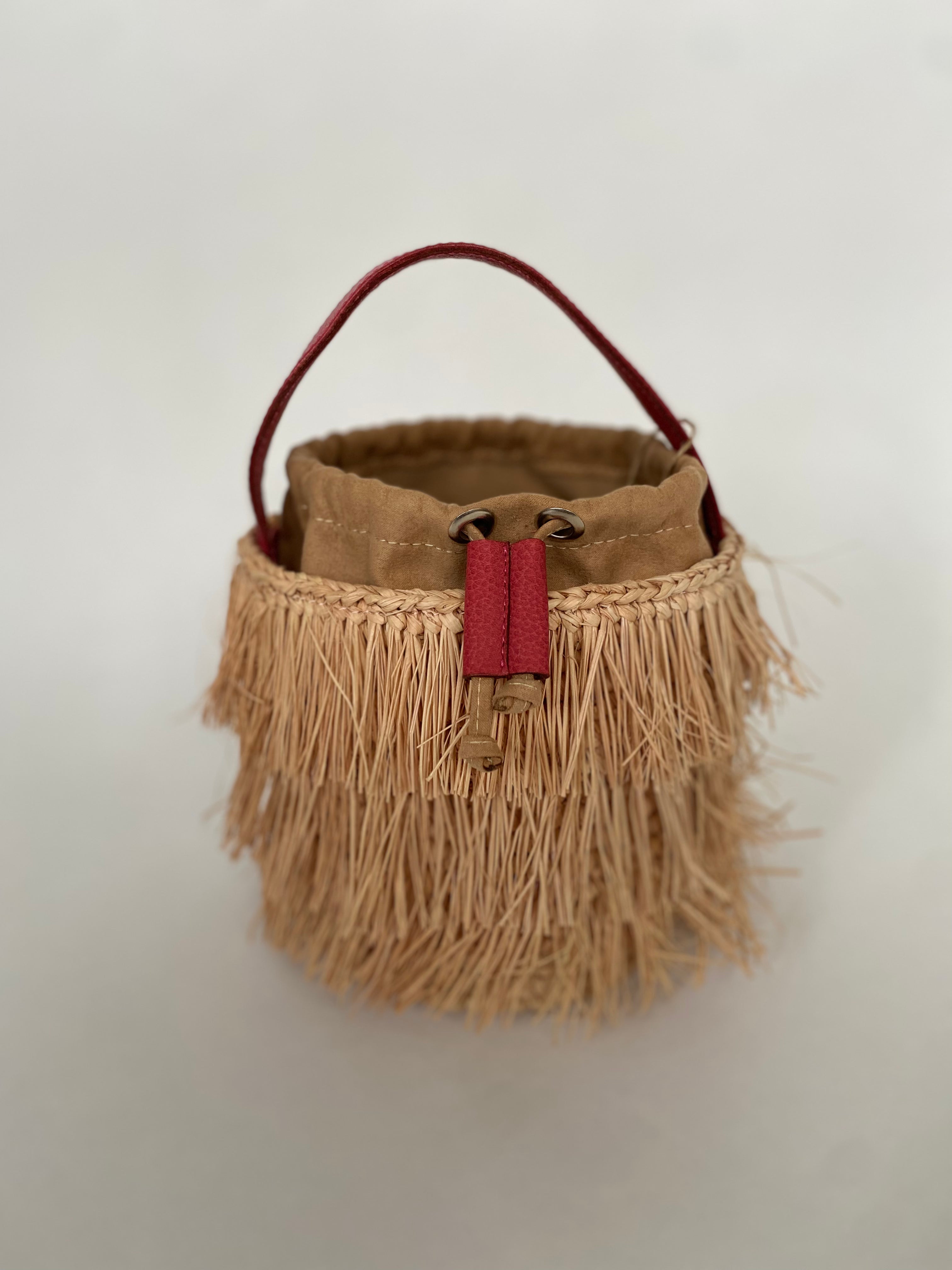 Caramelo Mini Bucket – Qute by Stephania Quartararo